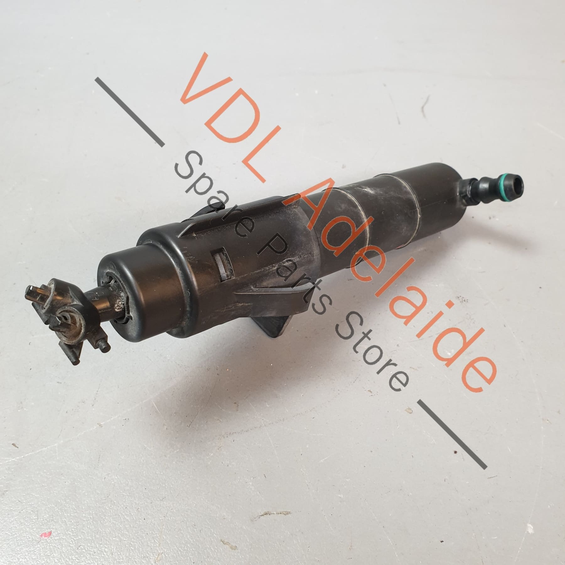 VW Golf R MK6 Headlight Washer Carrier With Spray Nozzle Right ...